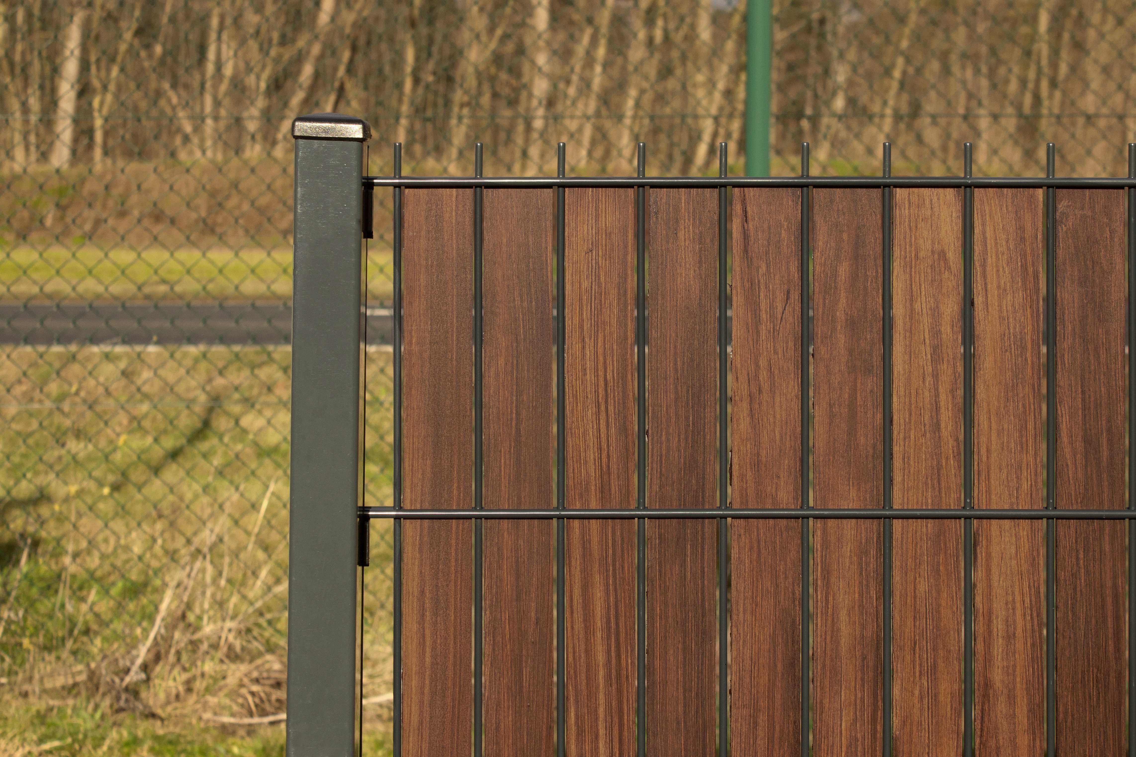 Doppelstabmattenzaun-Sichtschutz aus Holz | wodewa